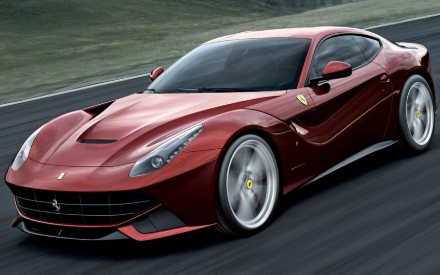 Ferrari F12 Berlinetta: Potência V12, Design e Desempenho!
