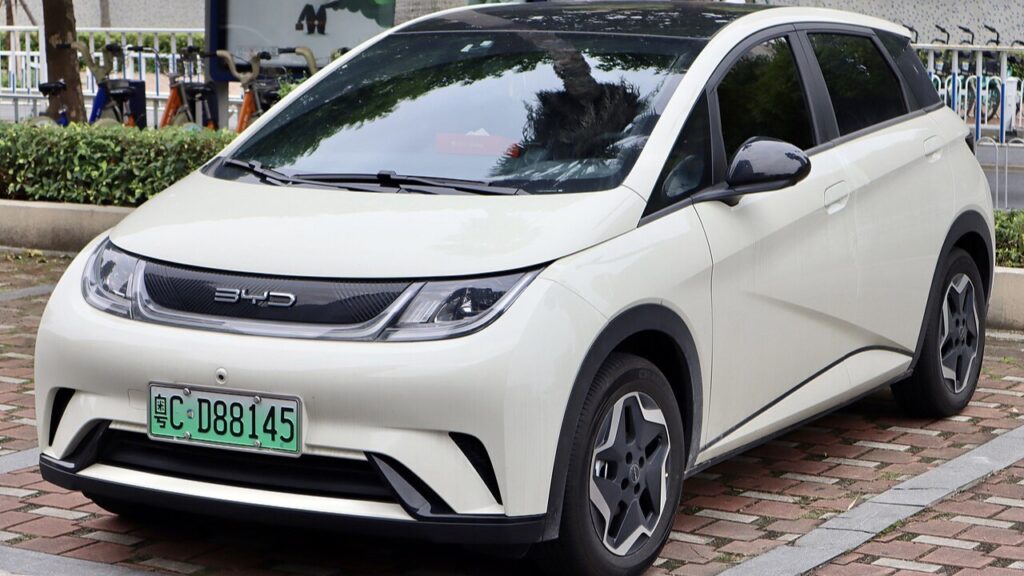 BYD Dolphin GS — ficha técnica, preço e autonomia | Verificar Auto